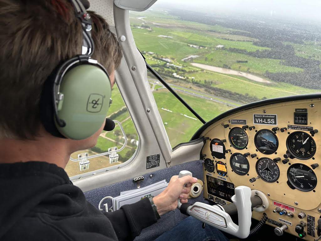 Welcome | Gippsland Flight Training